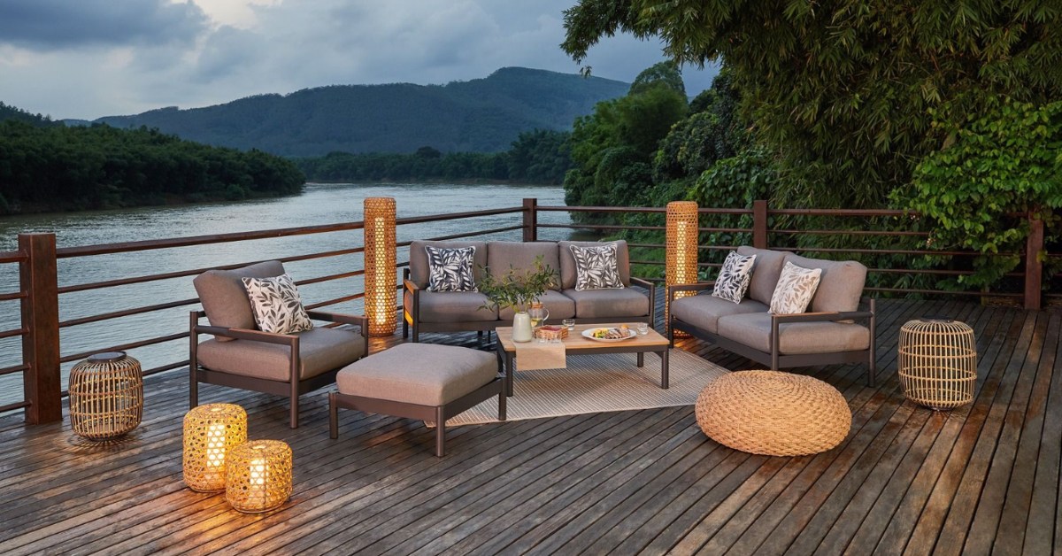 Guide to Choose the Best Outdoor Furniture | Arcedior